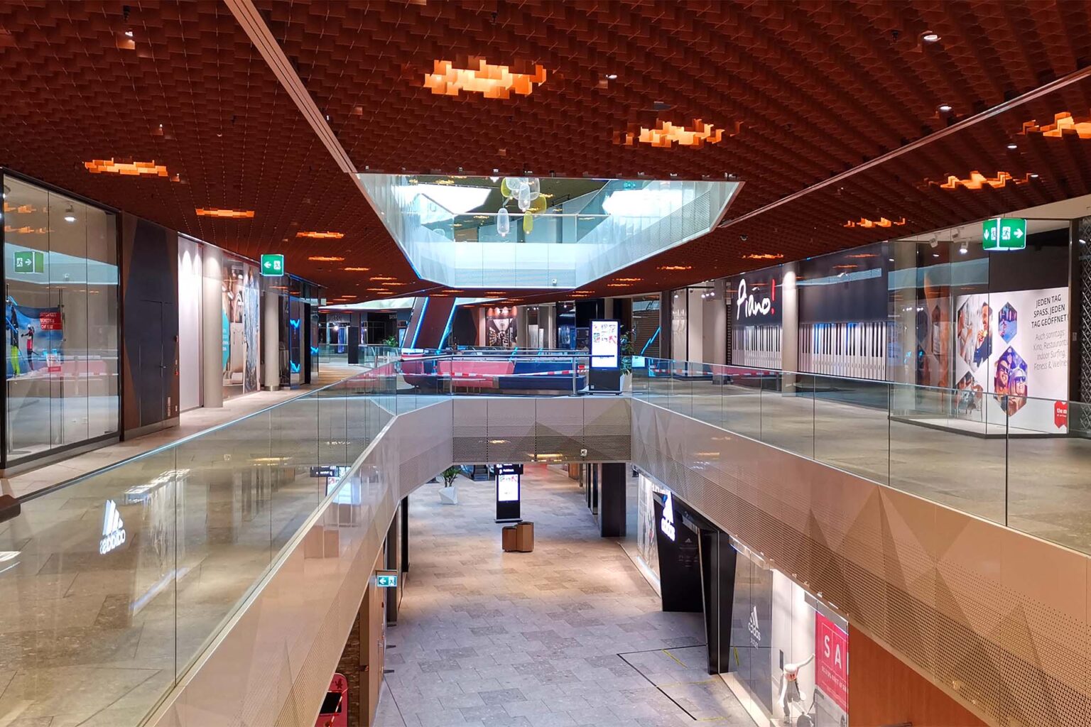 Mall of Switzerland: TOP Shopping experience near Lucerne | Switzerland