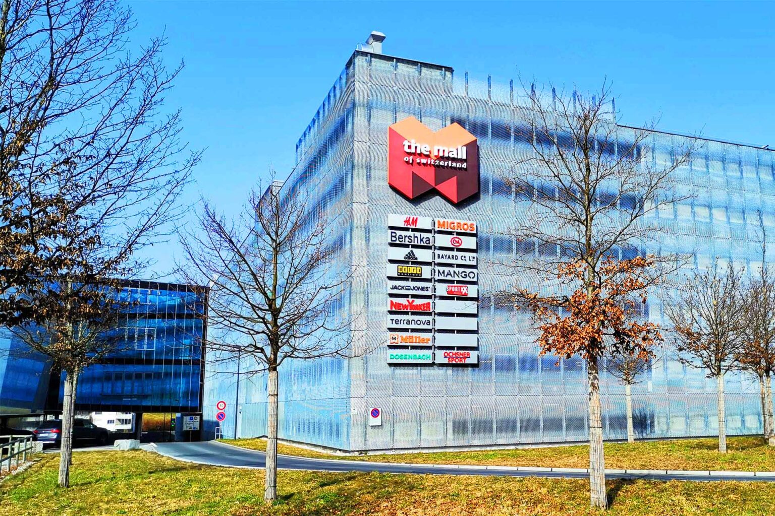 Mall of Switzerland: TOP Shopping experience near Lucerne | Switzerland