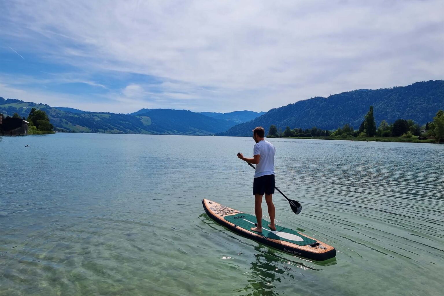 14 Stunning Stand-up-Paddling lakes in Switzerland (SUP)