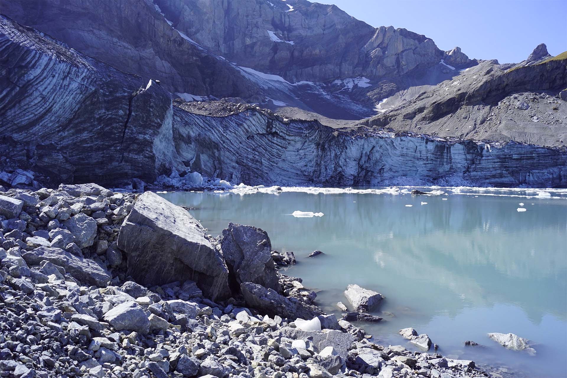 Klausen Pass: A hike to the secret Lake Clariden | Switzerland