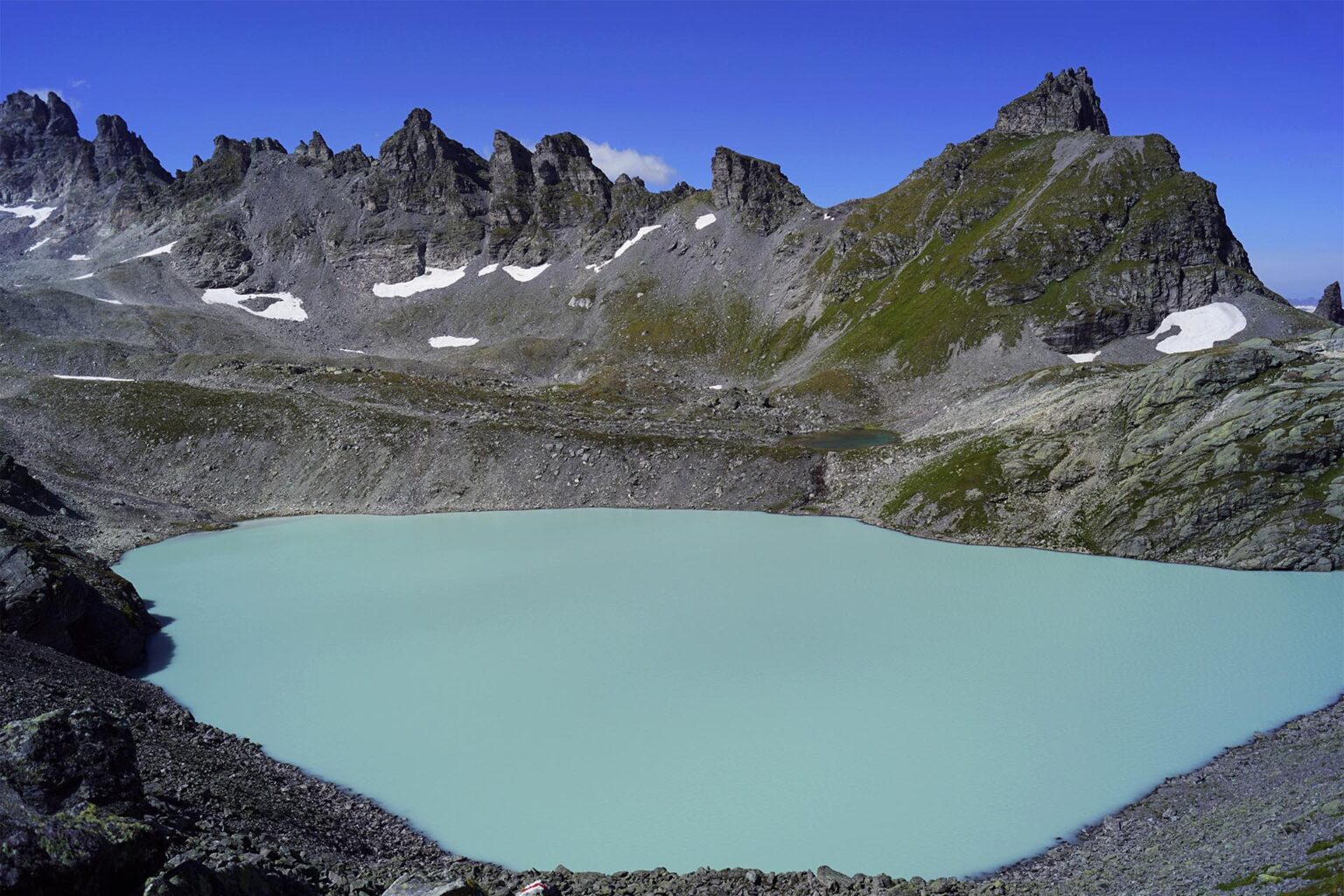Les 33 plus beaux lacs à visiter en Suisse (2023) - Switzerland by Locals