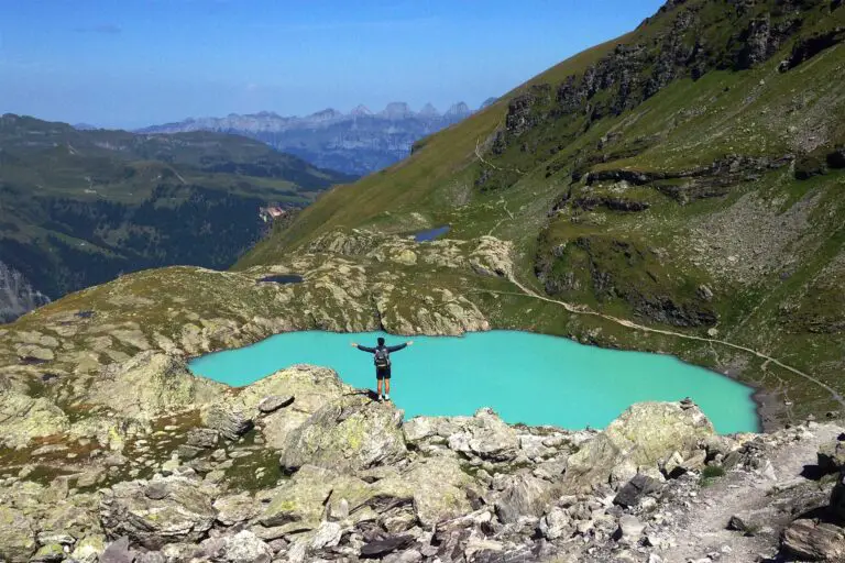 Les 33 plus beaux lacs à visiter en Suisse (2023) - Switzerland by Locals