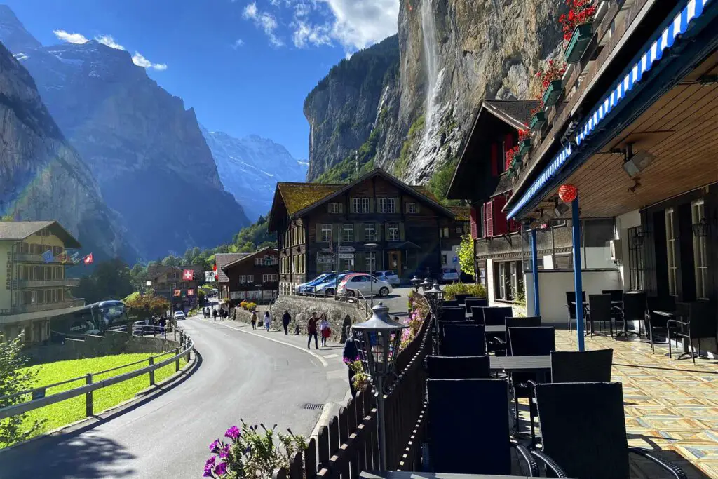 23 BEST Towns & Villages to Visit in Switzerland in 2023