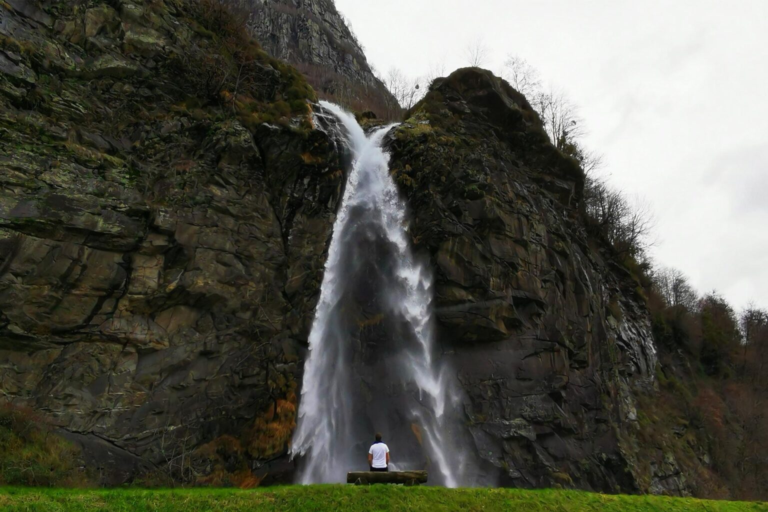 31 most beautiful waterfalls in Switzerland to visit 2023