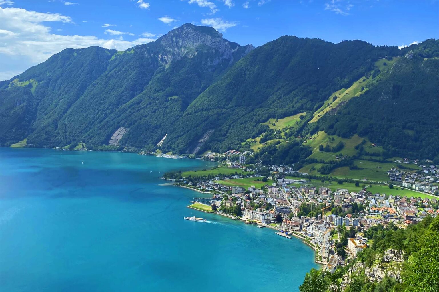 Brunnen Switzerland (2023): The DREAM village at Lake Lucerne ...