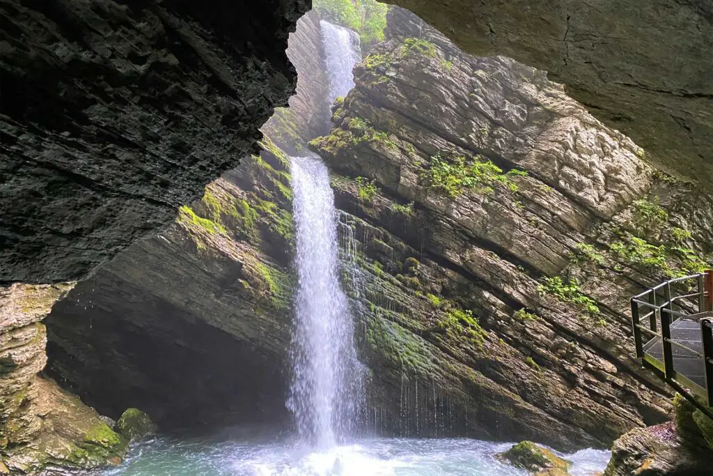 31 most beautiful waterfalls in Switzerland to visit 2023